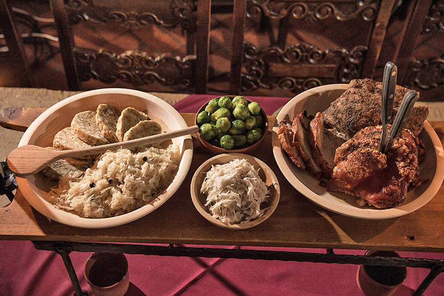 Ritterlich essen in Hall in Tirol in der Erlebnisgastronomie - Ritterkuchl